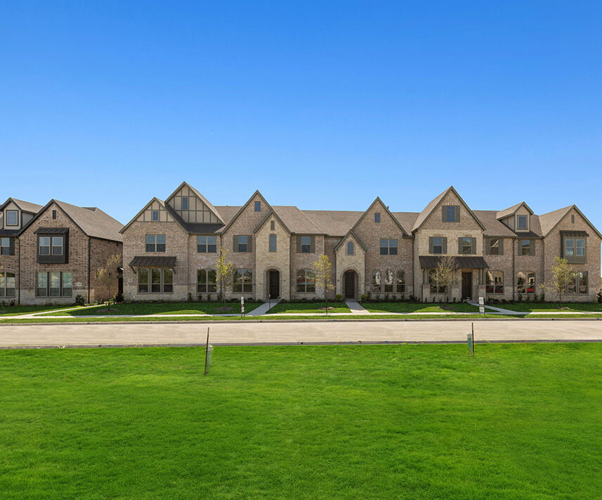 Lake Ridge Commons, Grand Prairie, CB Jeni | Properties NEO