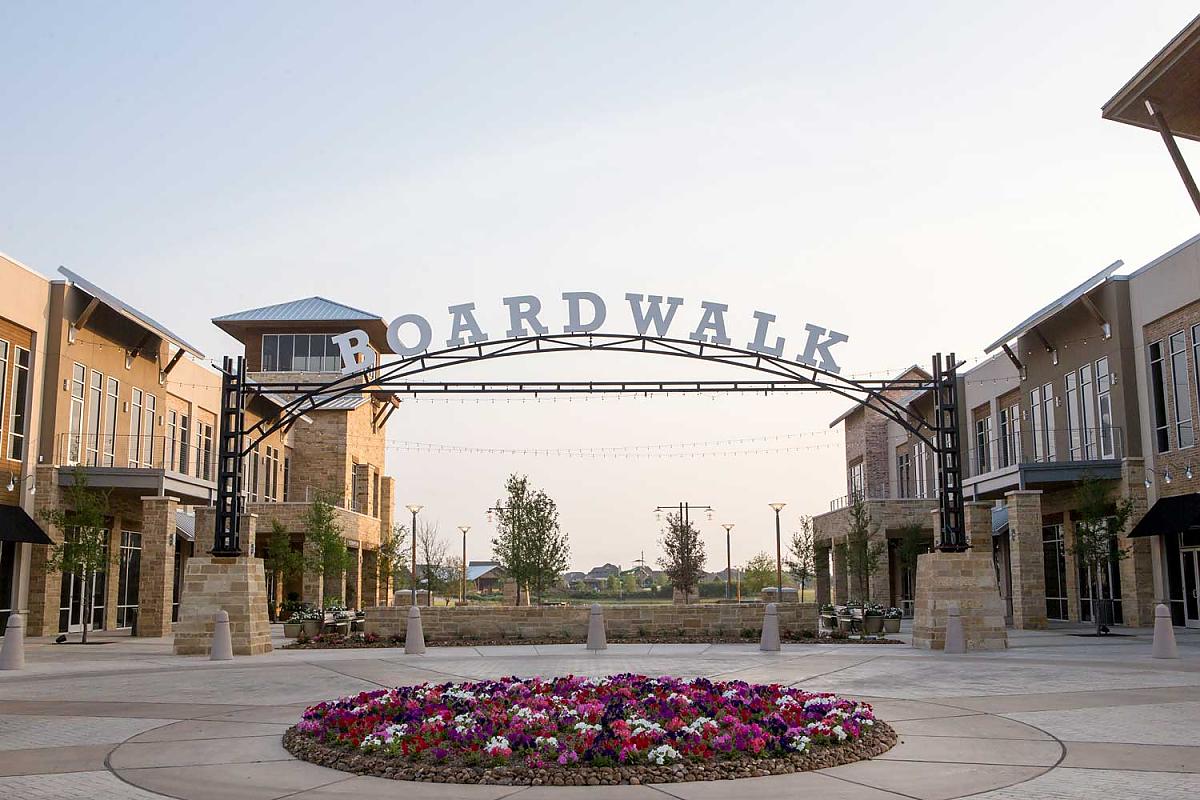 TOWNE LAKE, Cypress, Caldwell Homes | Properties NEO