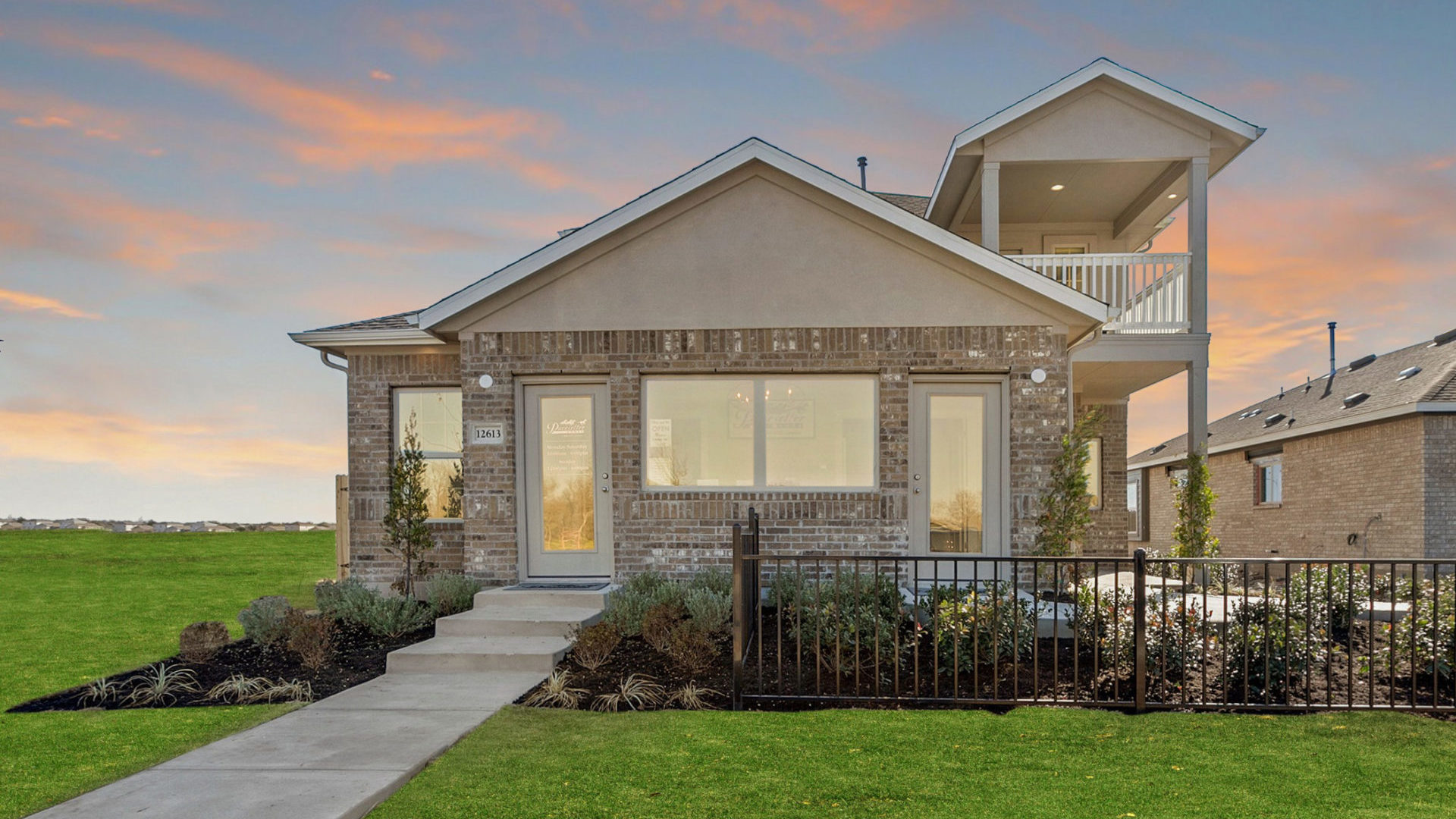 VILLAGE AT MANOR COMMONS, Manor, Pacesetter Homes | Properties NEO