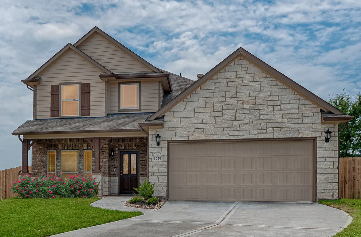 Lake Conroe Hills, Willis, Kendall Homes | Properties NEO