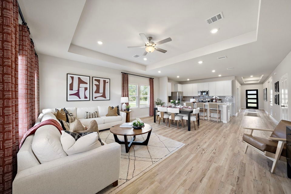 Reveille Estates, Bryan, Century Communities | Properties NEO