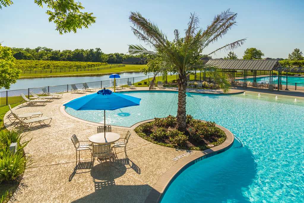 Fulbrook on Fulshear Creek, Fulshear, Highland Homes | Properties NEO