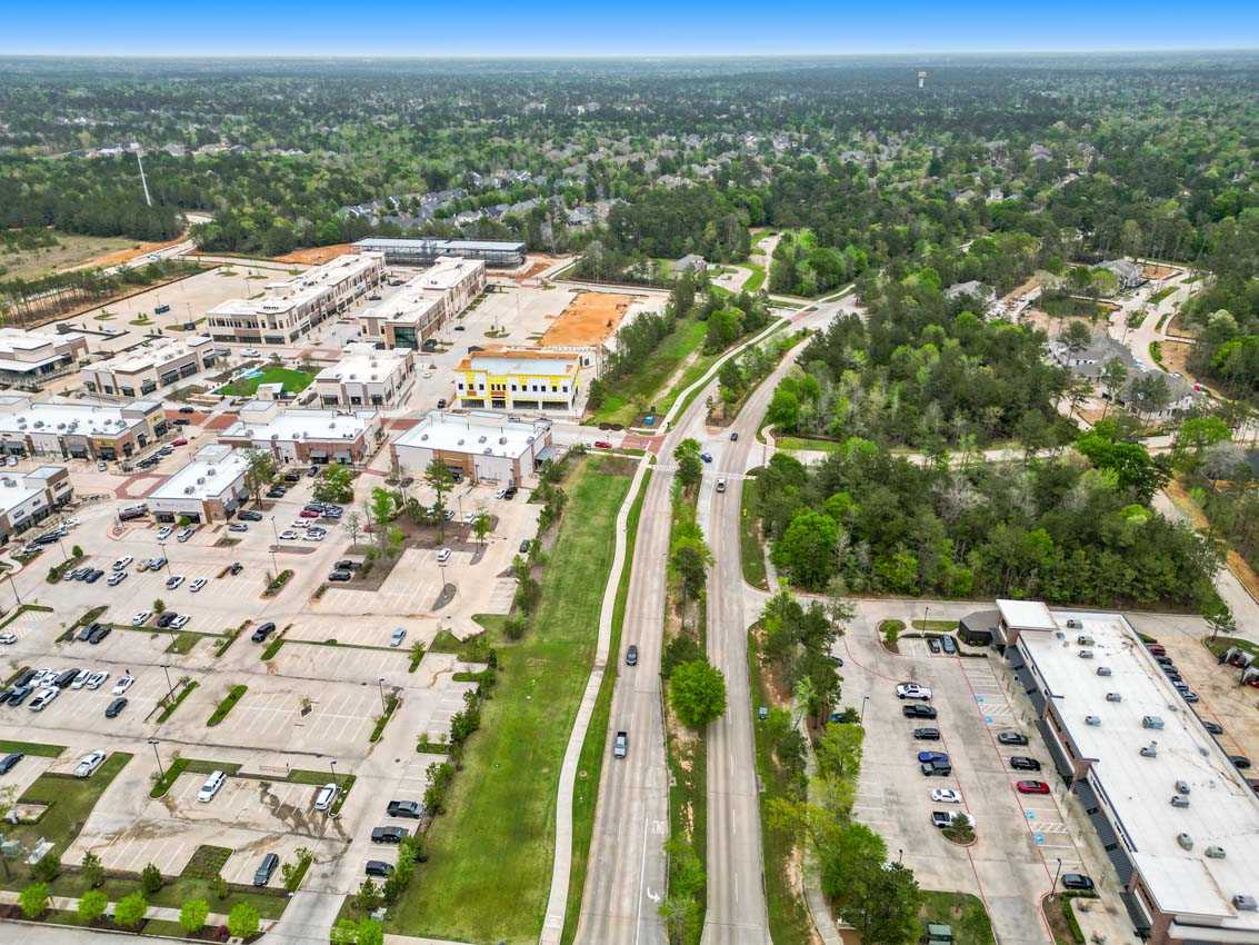 Woodforest Townhomes, Montgomery, Highland Homes | Properties NEO