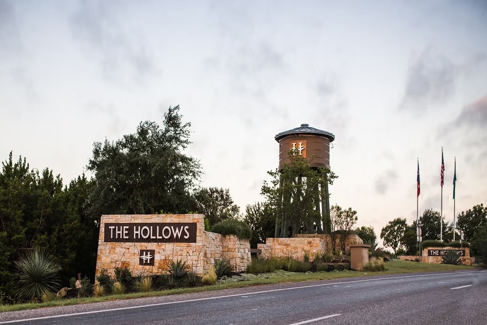 The Hollows on Lake Travis, Jonestown, Coventry Homes | Properties NEO