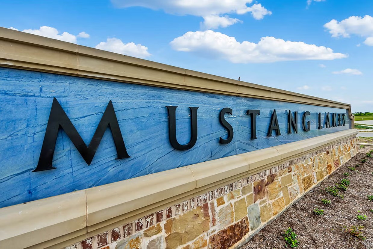 Mustang Lakes, Celina, Coventry Homes | Properties NEO
